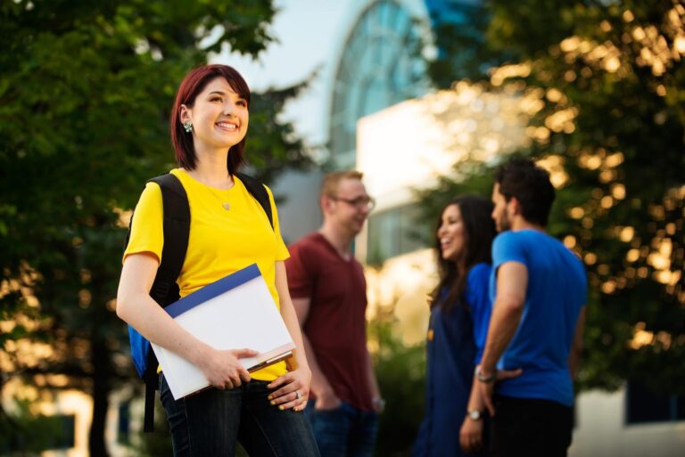 Bourses de la reine Elizabeth - Universities Canada